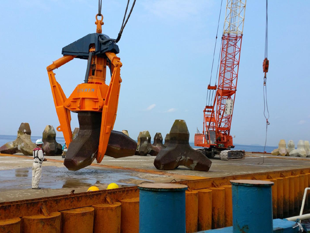 Wave Dissipating Block Lift Machine F3C | 大裕株式会社